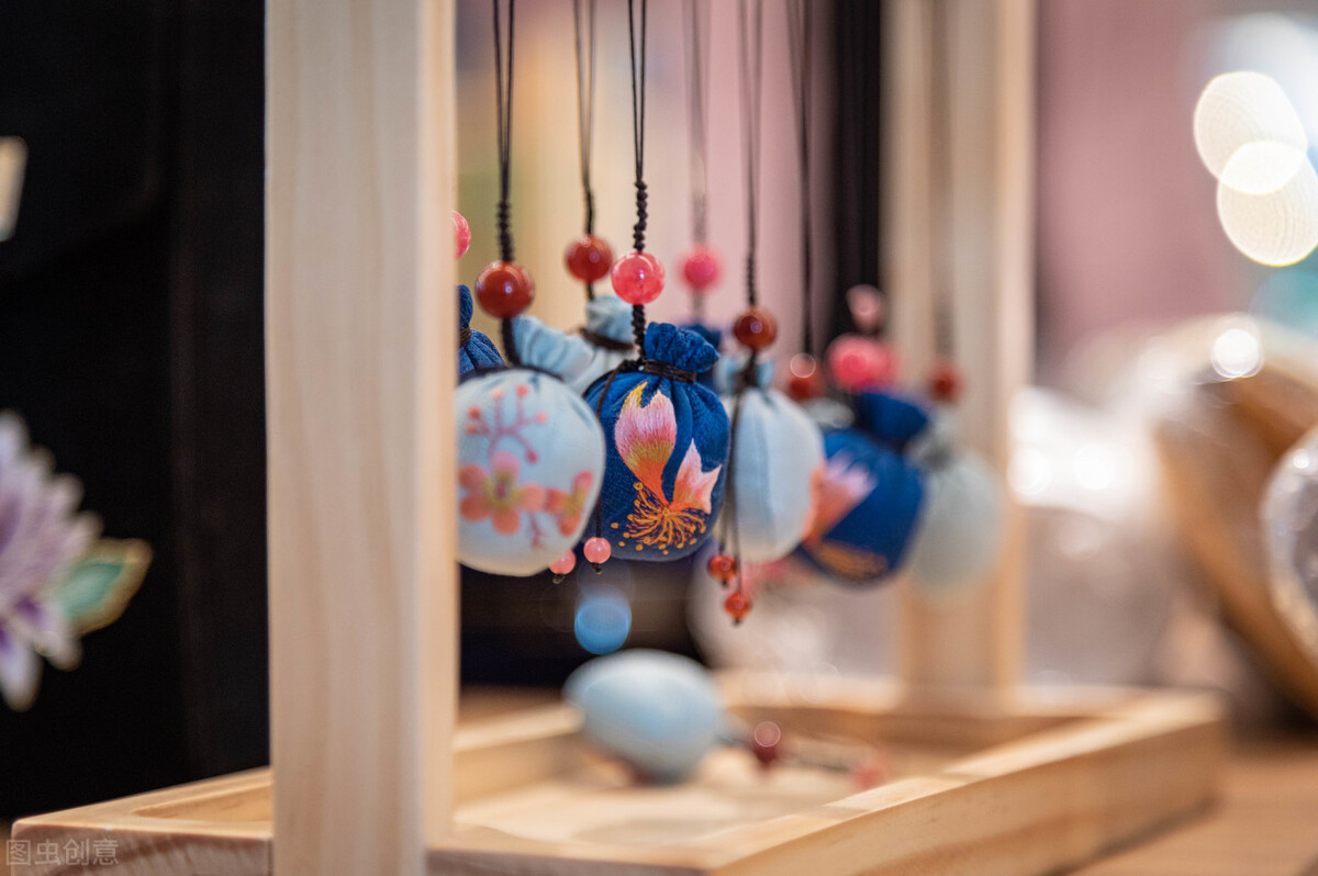 Cultural and creative products must be truly "cultural and creative ...