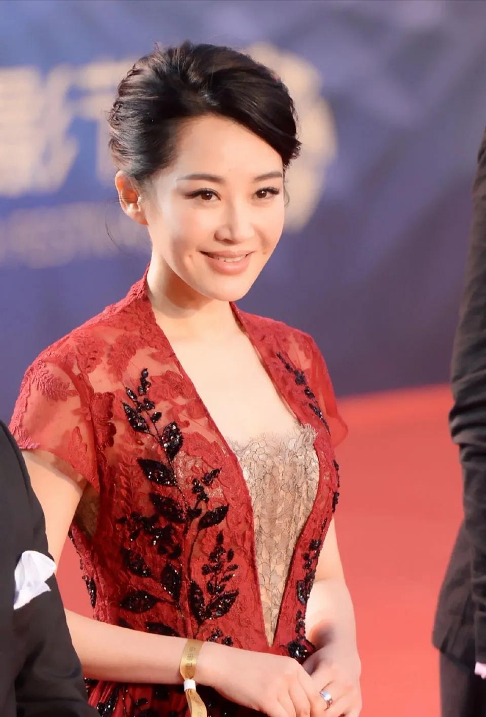 Xu Qing's beautiful photo. - iNEWS