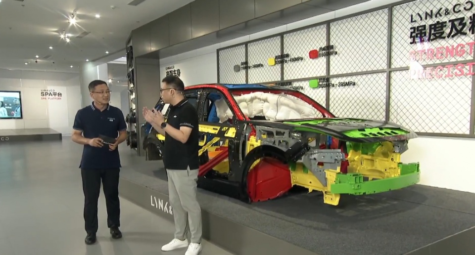 A night visit to Lynk & Co. Meishan factory will show you a ...