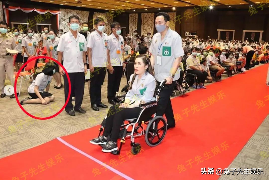 The Thai princess is paralyzed and honorable. She has style in official ...