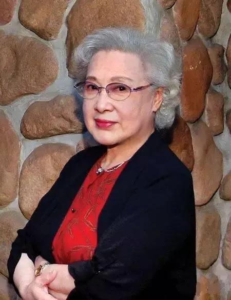 The Beauty of the East: Qin Yi - iNEWS