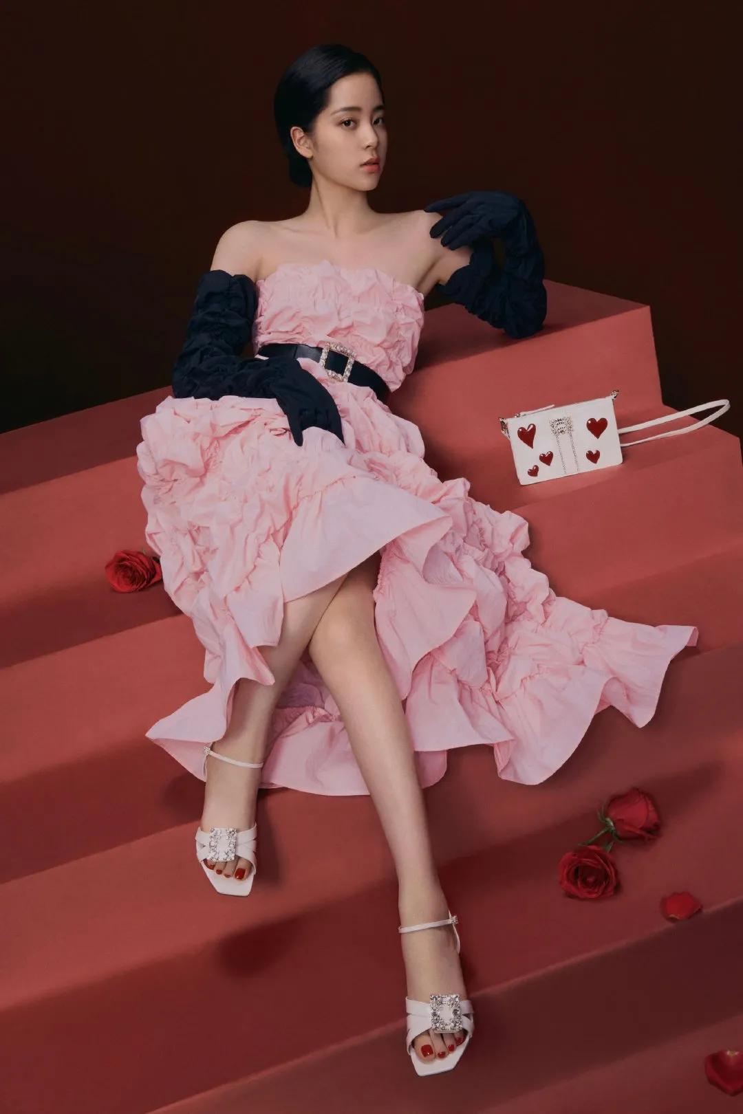 "Celebrity Foot 13" Jike Junyi, Tang Yan, Tong Liya, Yang Mi, Jiang Yiyan, Ouyang Nana - iNEWS