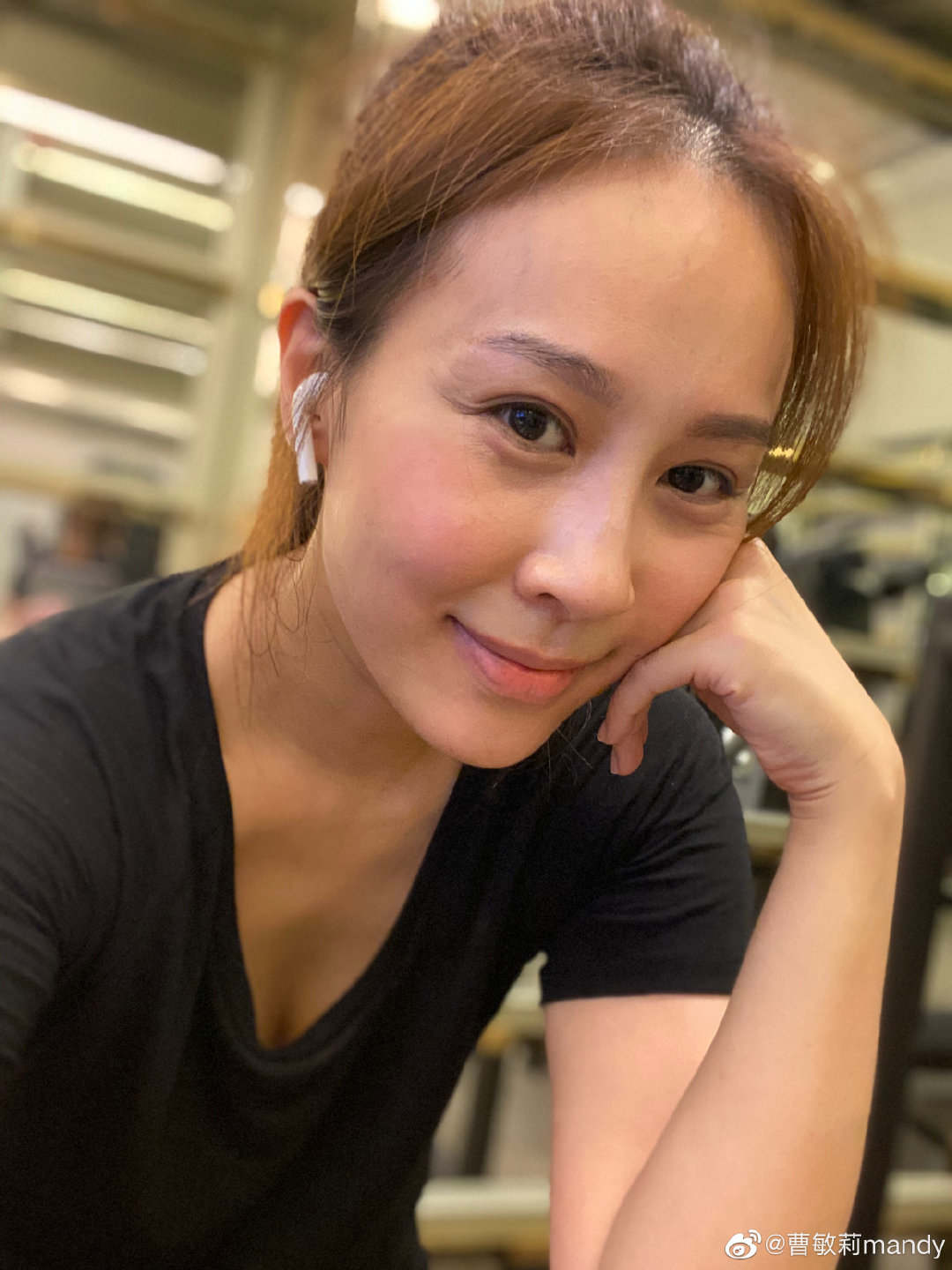 Friendship is deep!TVB's former Hong Kong sister meets Li Shihua for ...