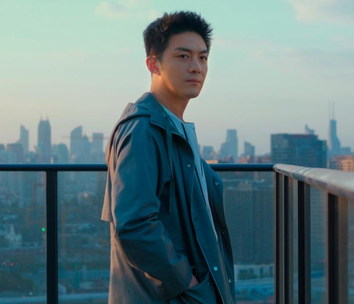 Li Zefeng has a new urban drama coming, and he is partnered with three ...