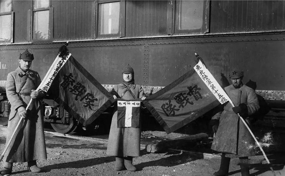 Absolutely rare. Picture 1 is a female gangster who is about to be Ling ...