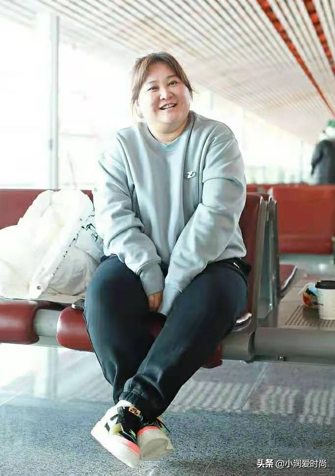 Jia Ling, the highest-grossing female director in China, looks normal ...