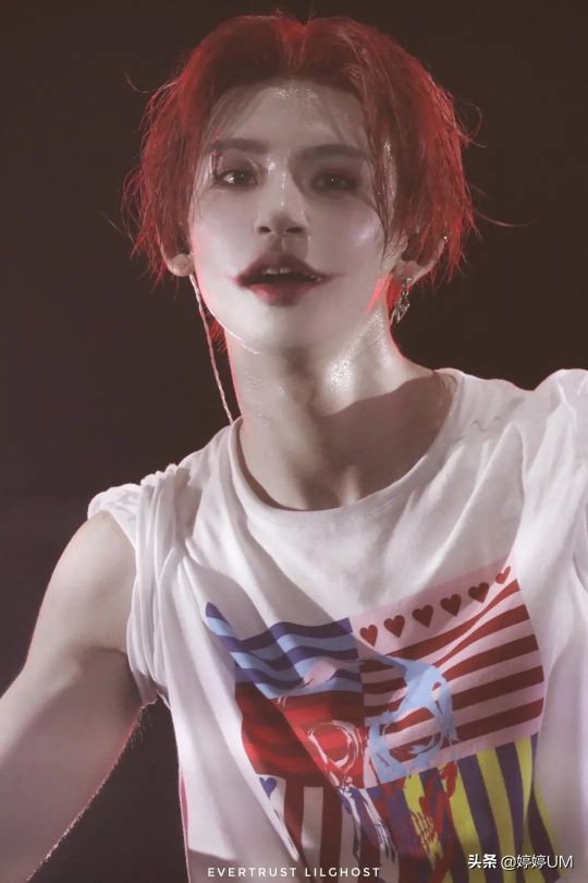 Little ghost Wang Linkai, such a handsome rapper can still sing love ...