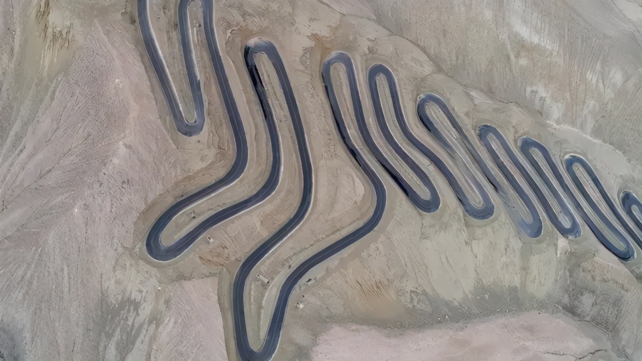 Panlong Ancient Road in Xinjiang, the most beautiful western highway in ...