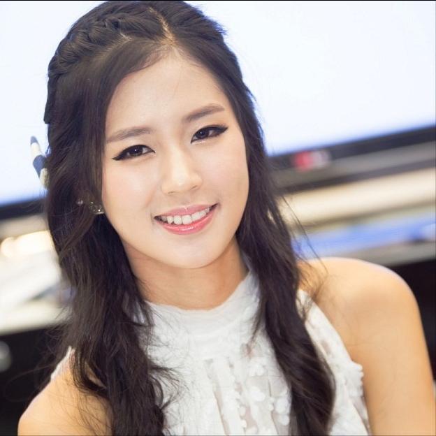 Jian Yan: She is known as the most beautiful baseball goddess - iNEWS