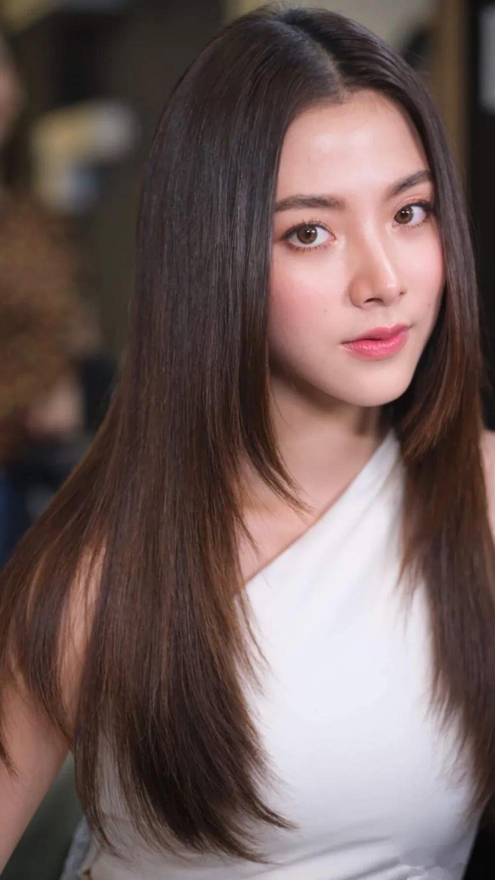 Thailand's top ten beauties are recognized as having "devil figure and ...