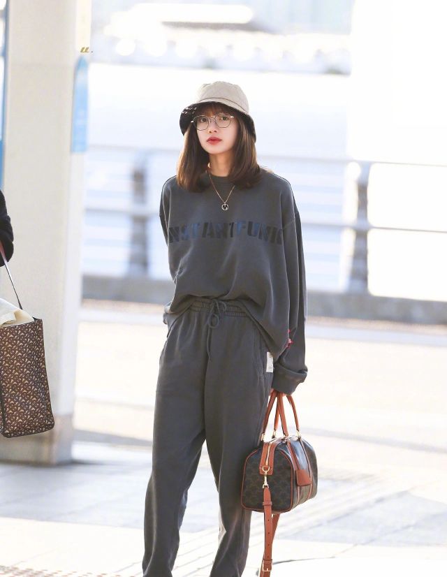 Lisa is salty or sweet, cool and sassy, can sing and dance, do you like ...