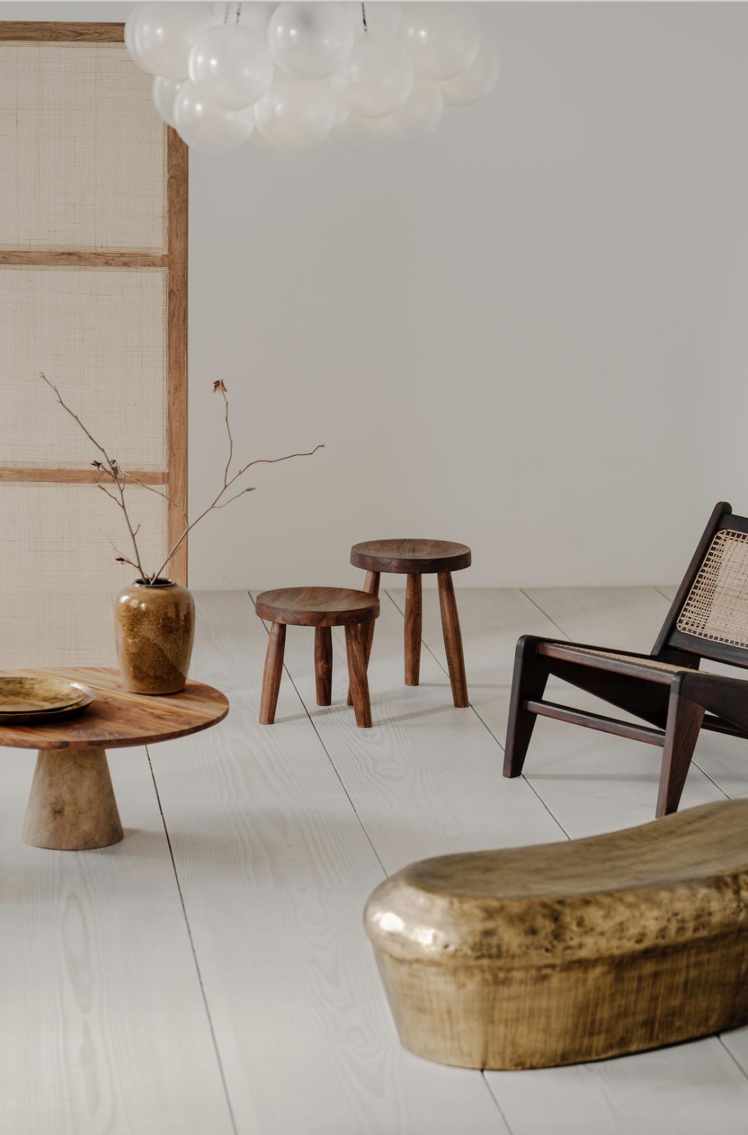 Mikey Estrada / Spiritual minimalism is true freedom - iNEWS