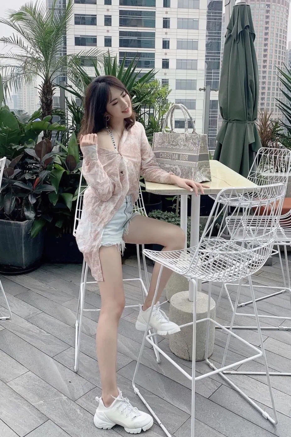 Huang Xiaoming asked Yao Anna how much money Ren Zhengfei gave her every month?Anna Yao directly ...