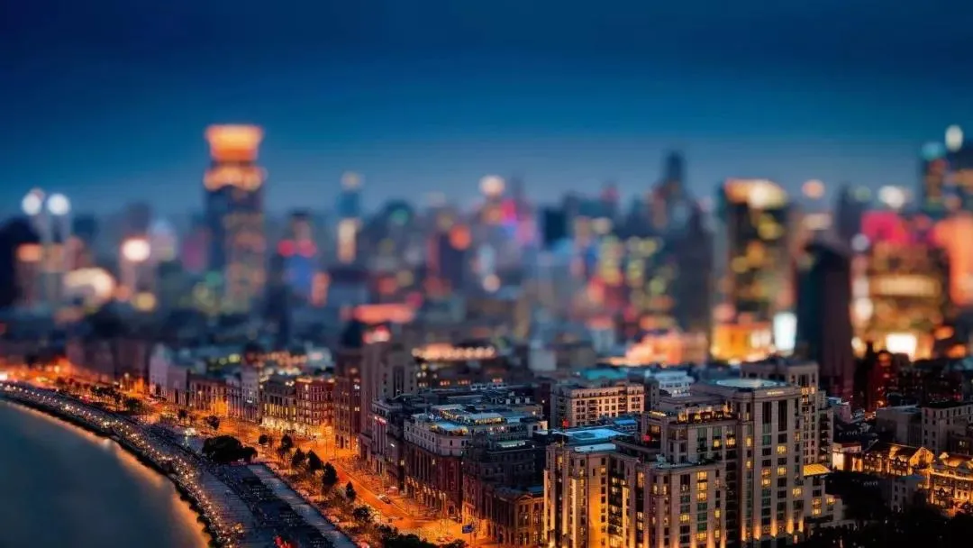 Use this one-key correction software for landscape and portrait later ...