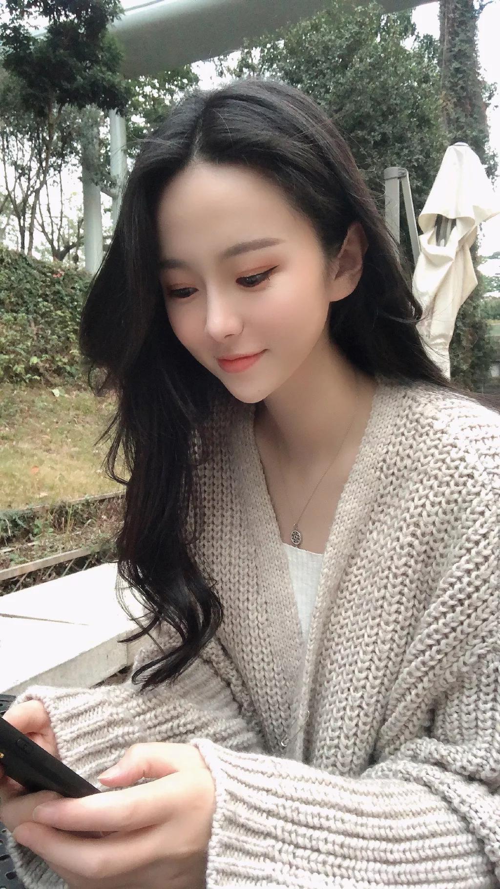 The temperament goddess "Yan Ruyu baby" has a beautiful appearance and ...