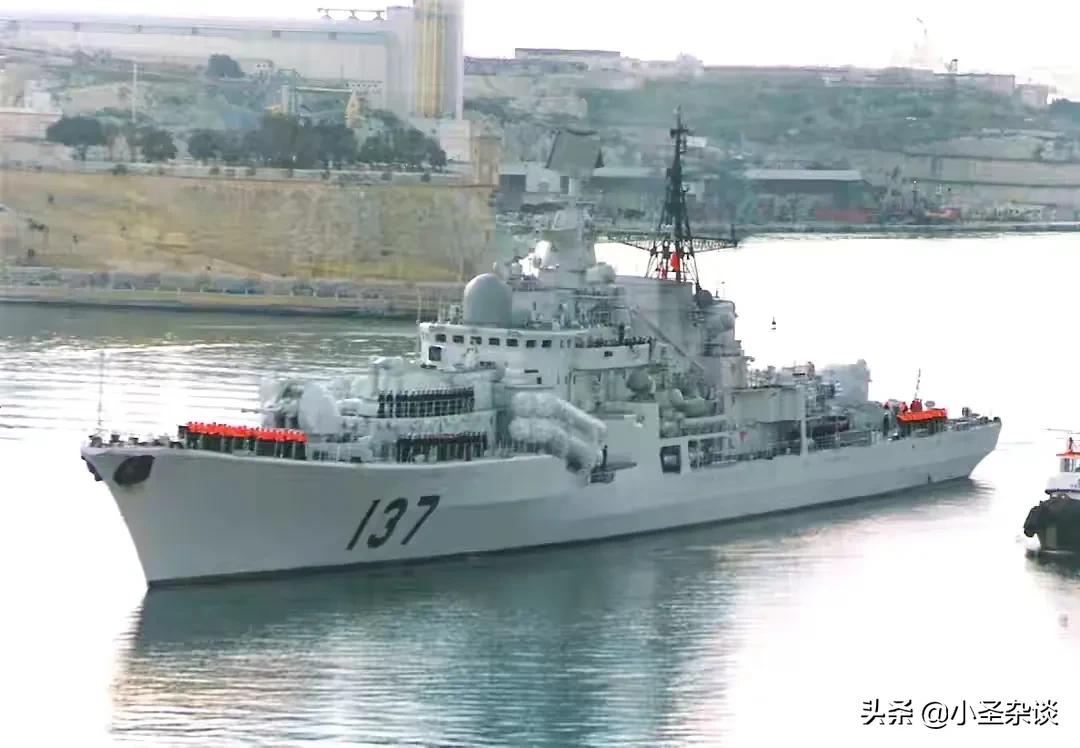 4 modern-class destroyers: at the beginning of this century, they were ...