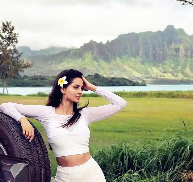 Iranian international supermodel, devil figure and angelic appearance ...