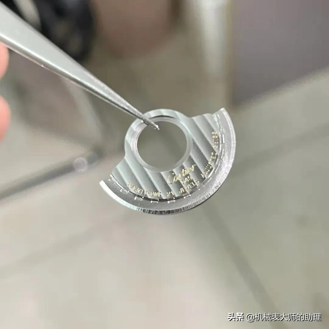 What is the basis for the classification of watch grades?What level ...