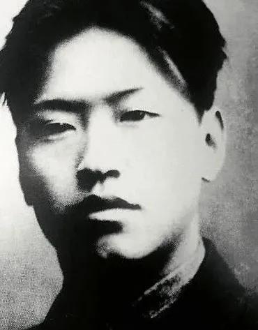 The founding general Ulanhu experienced a special legend - iNEWS