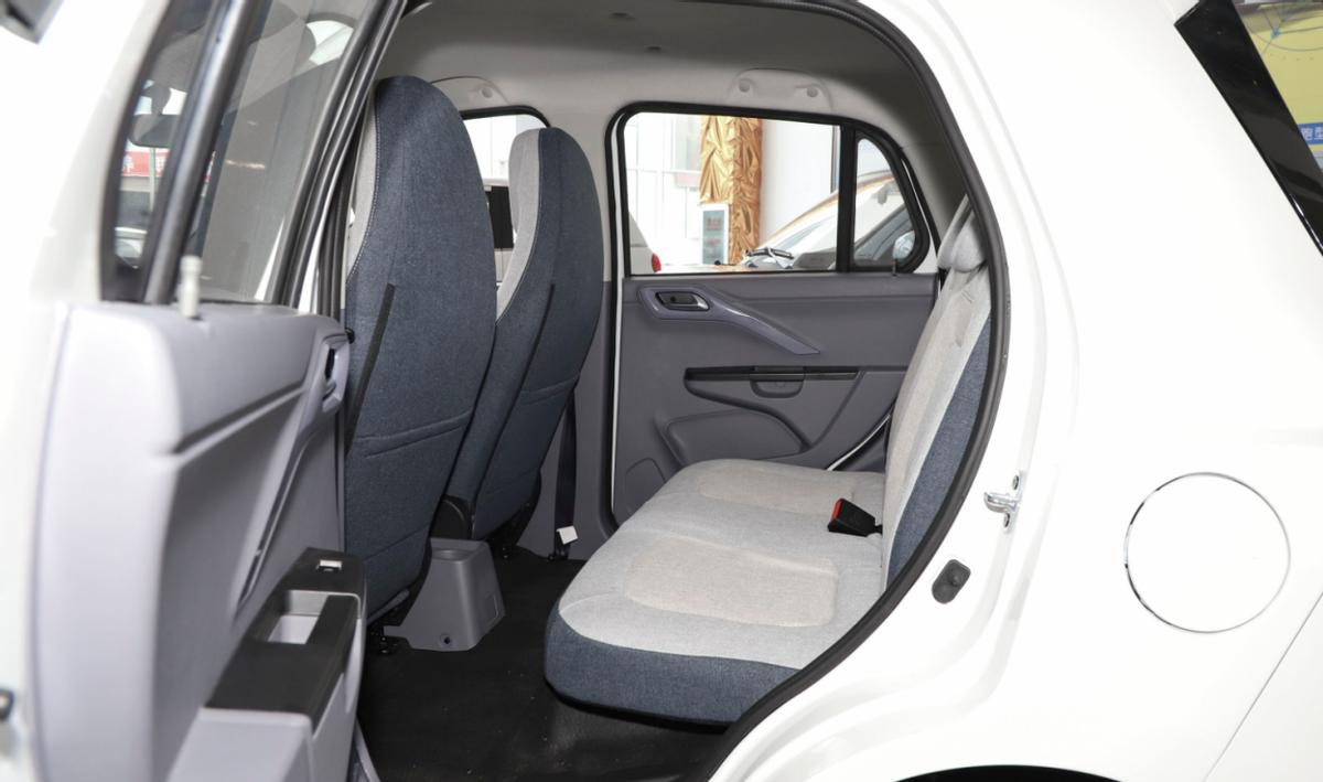 Another mini-electric car, Lingbao COCO top equipped with glory version ...