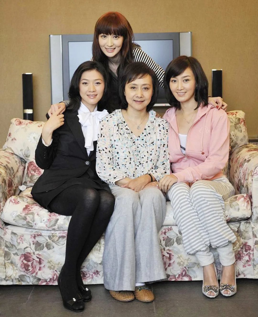 The rich family drama "Golden Branches and Jade Leaves" gathers three ...