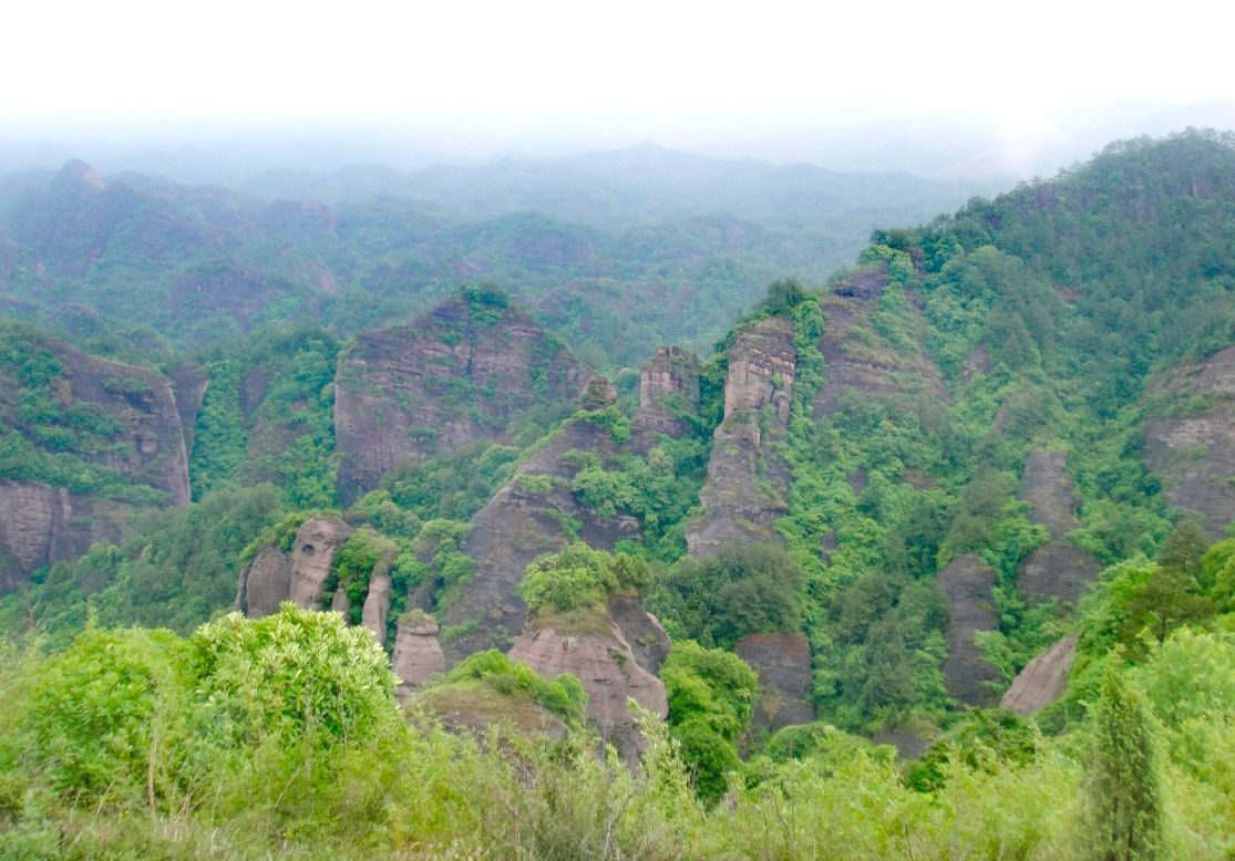 Guanzi Mountain: named after the main peak resembling the Hachi crown ...