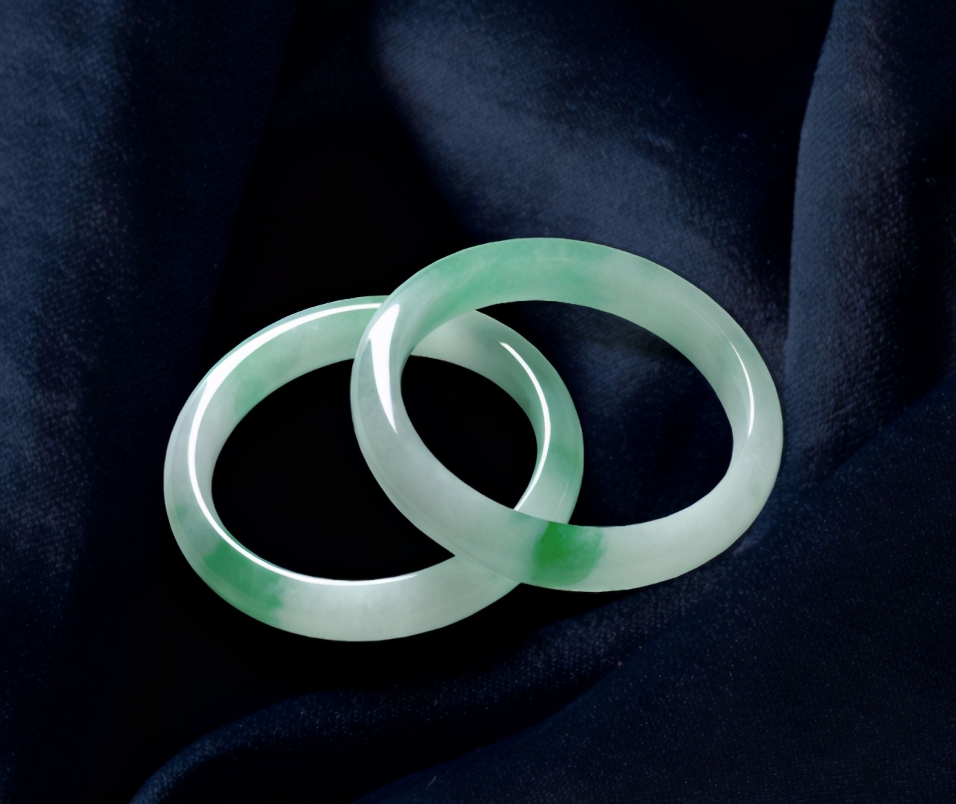 The jade jade bracelet bought by grandma 60 years ago is now bought at ...