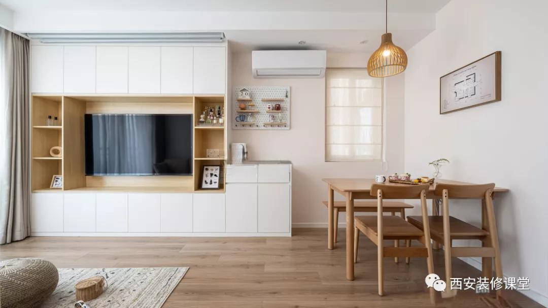 Two rooms of 85 square meters make a separate cloakroom, and the ...