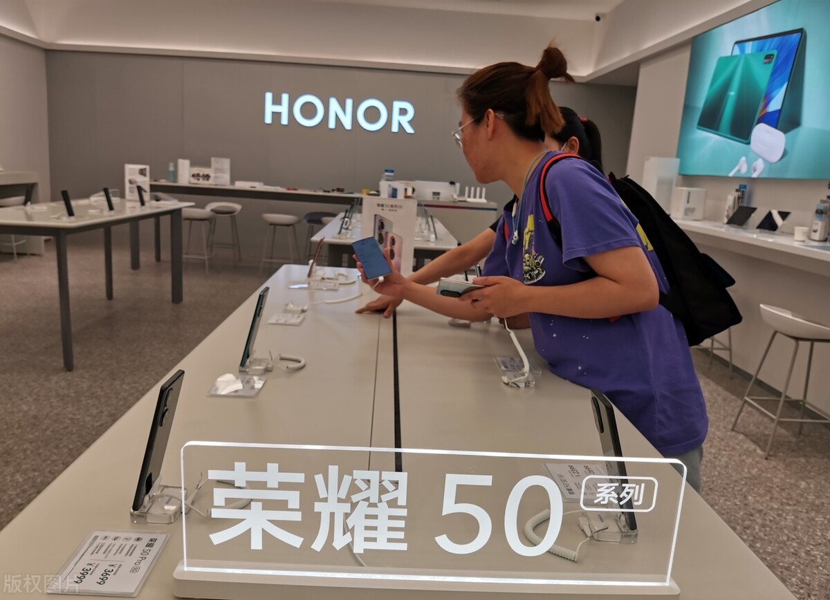 Honor scroll phone patent exposure: with 11-inch screen and Xiaomi MIX ...