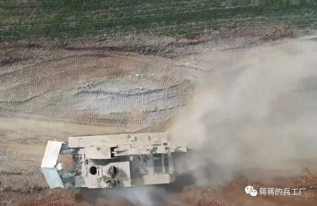 71 Group Army GCZ-112 multi-purpose crawler engineering vehicle ...