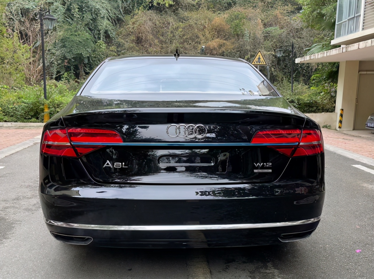 Yue Shanghua 780,000 to buy Audi A8L, the neighbors of the BMW 7 Series said that his luck is ...