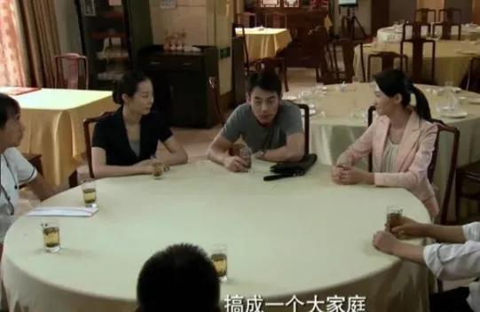 The Virtue of "Under Zhengyangmen" - iNEWS