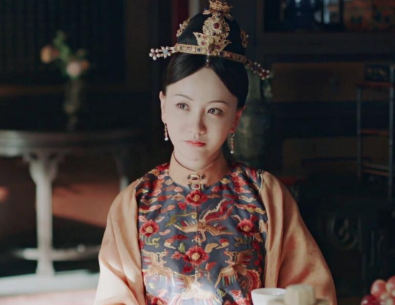 42-year-old Wen Zhengrong showed his face in "Yulouchun" and mothered ...