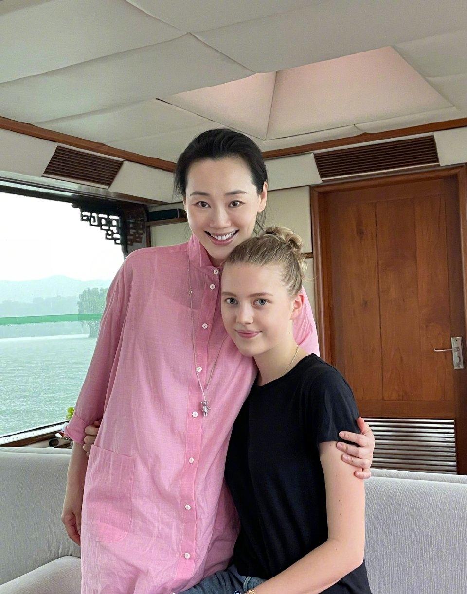 Lin Yilun celebrates the 26th anniversary of his marriage, his wife ...