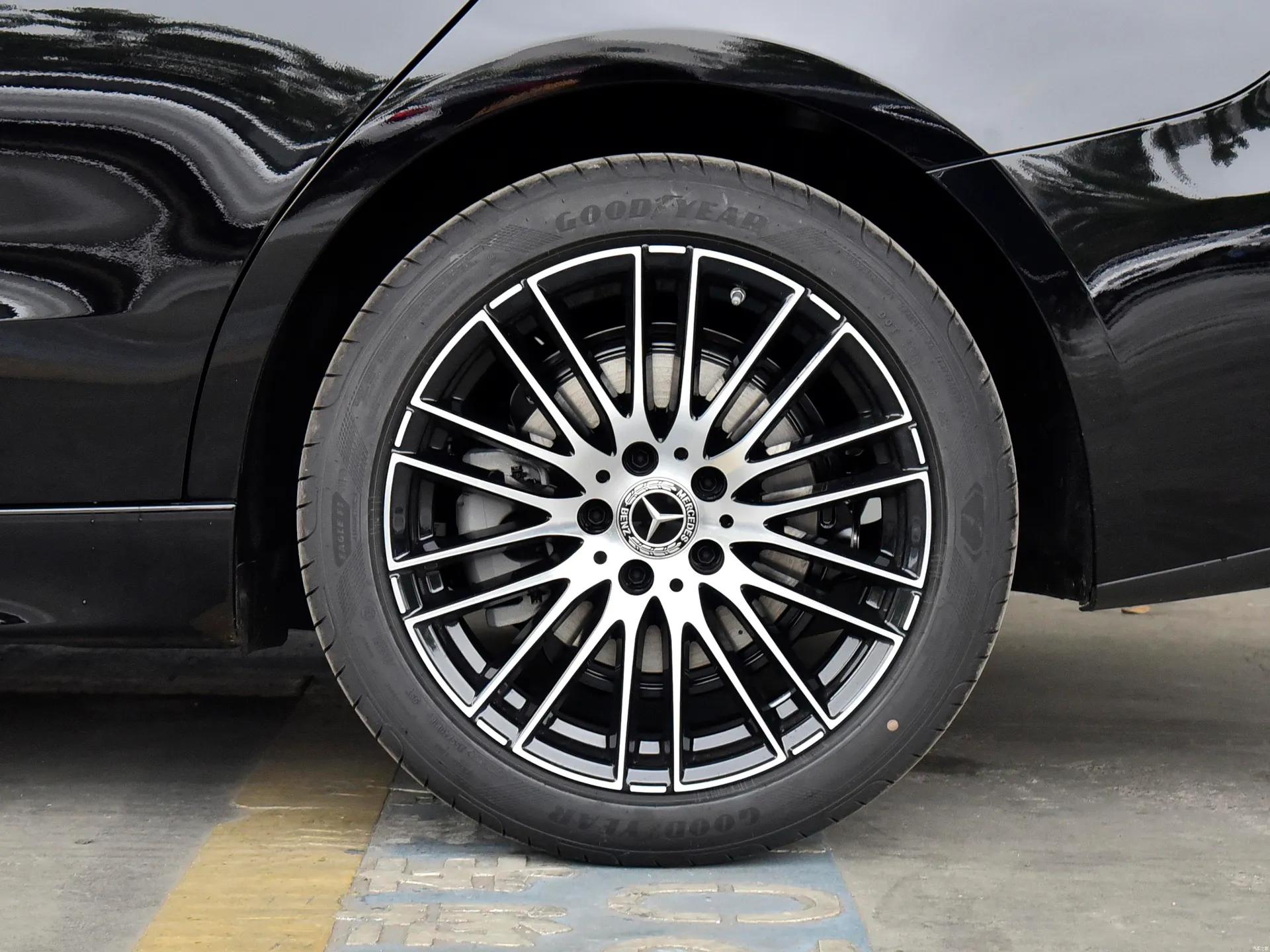 Mercedes-Benz C-Class 2022 C260L Sport Edition - iNEWS