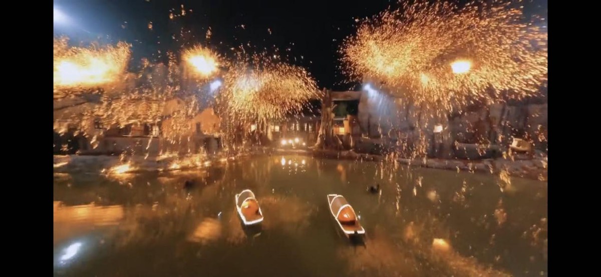 Houyi and Chang'e are performed in the iron flower show - iNEWS