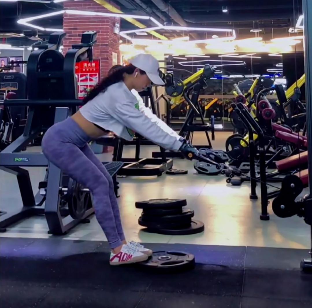 Fitness instructor Allison Lloyd: Make all women beautiful!4 actions to ...