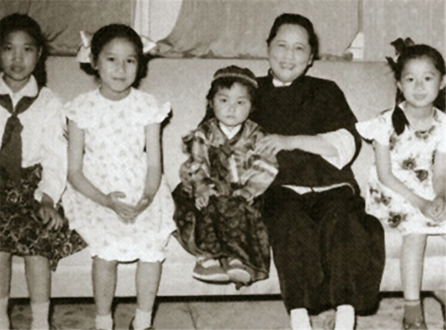 Song Qingling people: I have to stay in the United States for studying ...