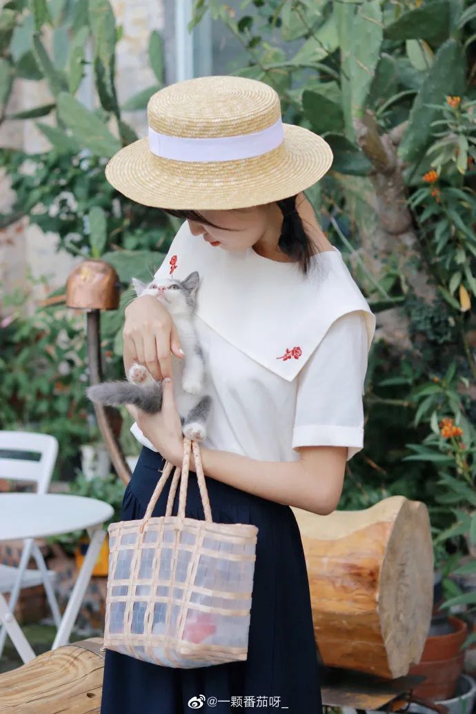 7 sets of small T-shirts to wear, good-looking and tall, easy to create ...