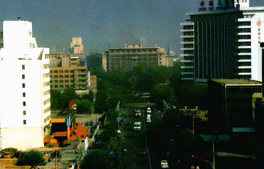 Old photos, the scene of Xining city in the 80s and 90s, look at the ...