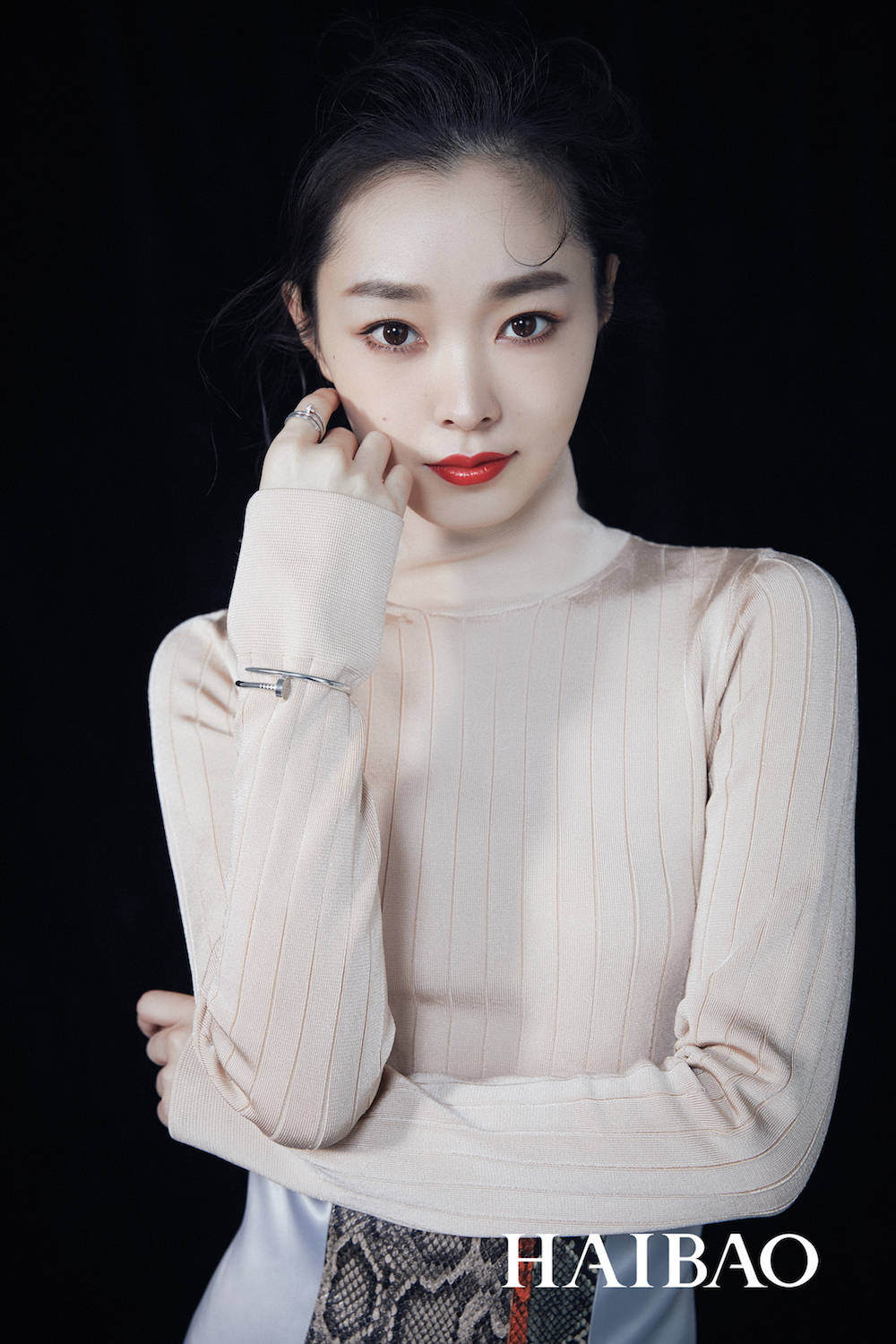 Song Yi sexy photos - iNEWS