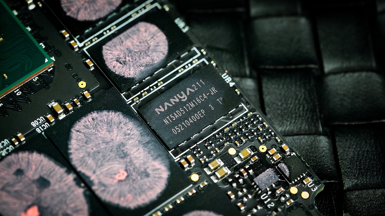 Dapu Micro Rongshen R5100 Enterprise U.2 SSD Evaluation - iNEWS