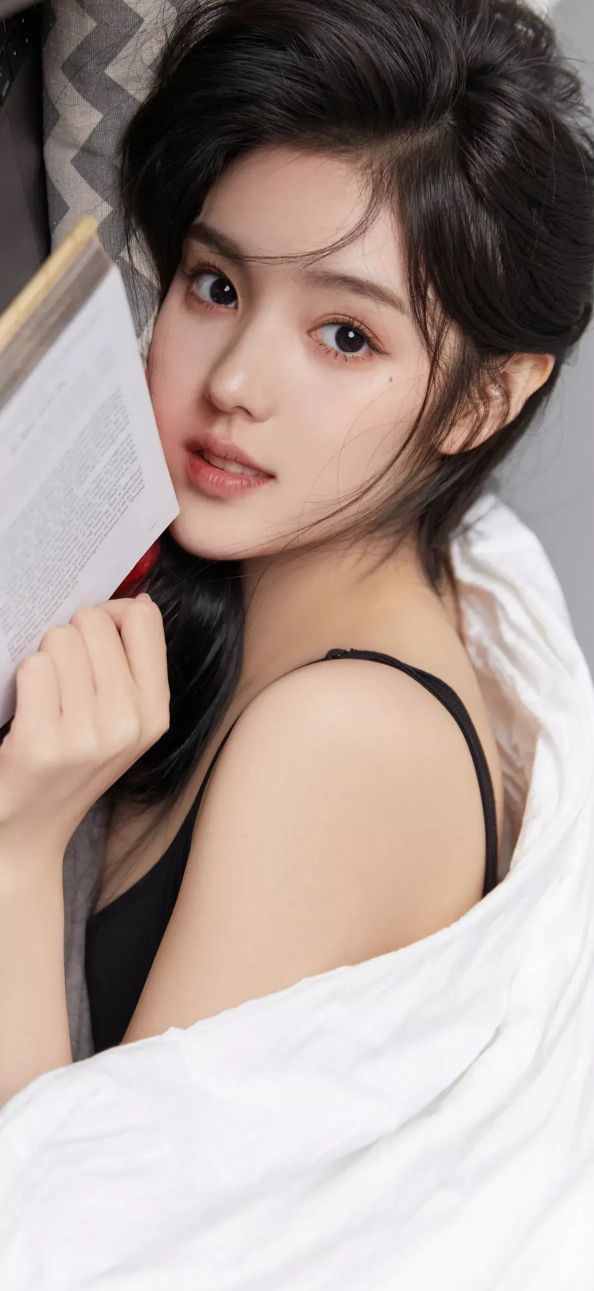 Chen Ziyi Photo Album-Super Clear Wallpaper Edition - iNEWS