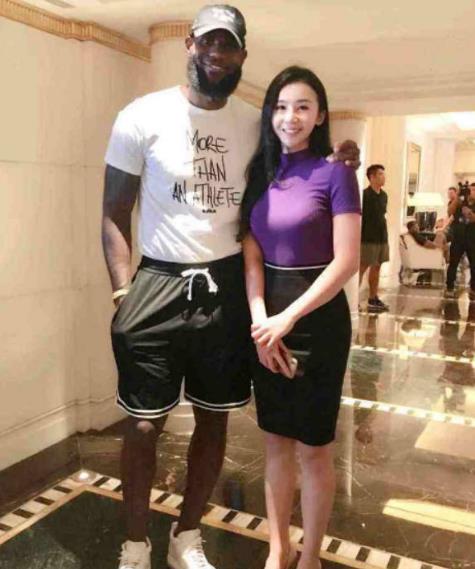 A recent photo of Zhang Manyuan, the most beautiful female basketball ...