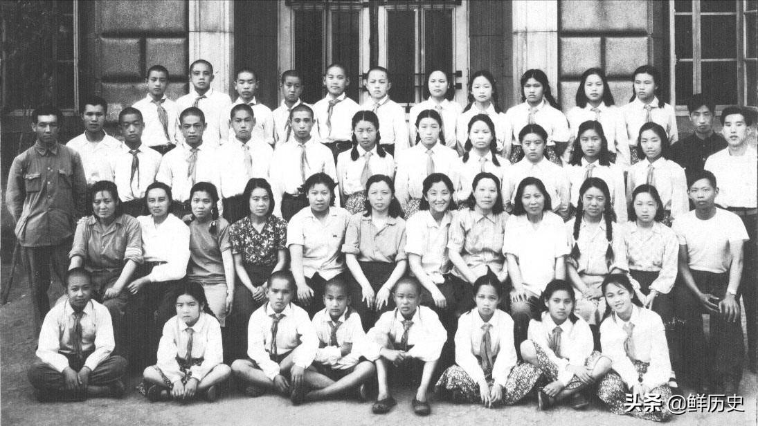 After Gao Gang's death, his family was taken care of by Zhou Enlai for ...