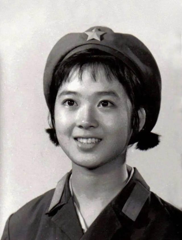 In the 1980s, the famous actress Gong Xue went to the United States ...