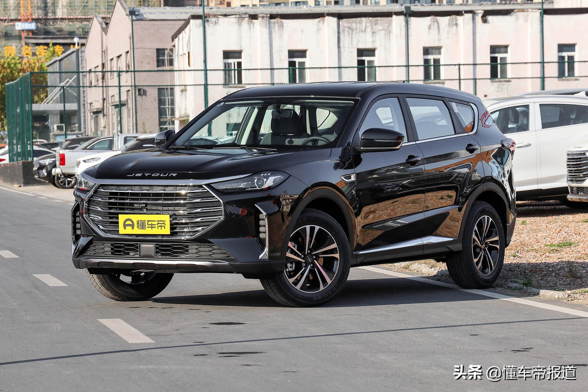 Sale of 7.38-123.8 million yuan, BAIC Ruixiang X5 officially listed - iNEWS