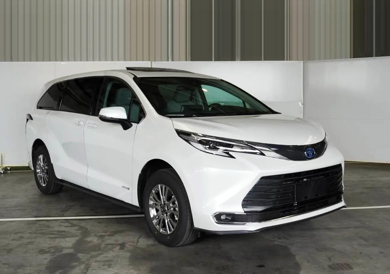 Toyota's new large 7-seater MPV real car exposed!Induction sliding door ...