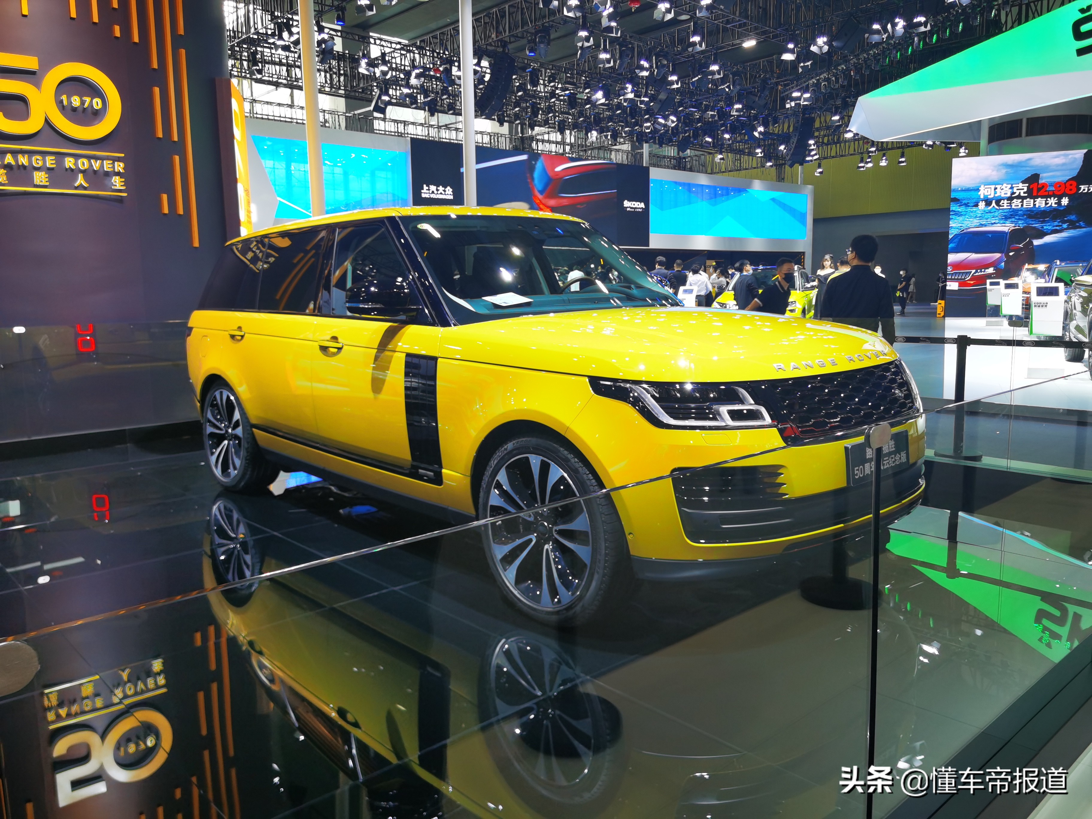 Land Rover Range Rover Re-enacted Bahamas Golden 50th Anniversary ...