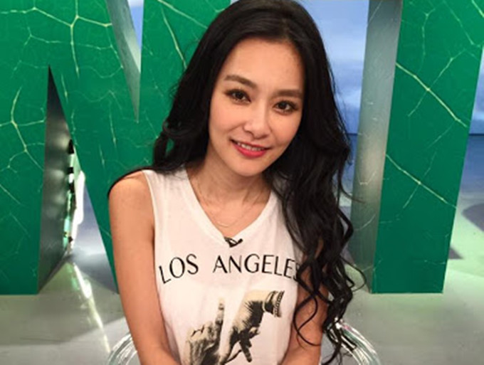 Congratulations!38-year-old Wang Sijia announced that she was pregnant with a girl, and her ...